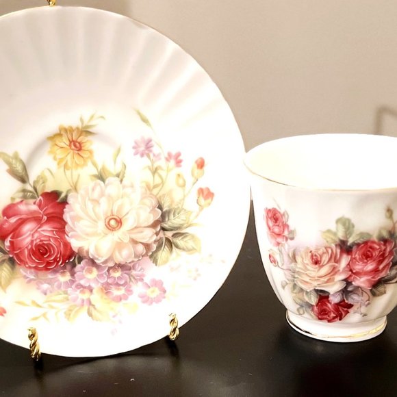 Grace'S Teaware | Dining | Vintage Grace Tea Ware Teacup And Saucer ...